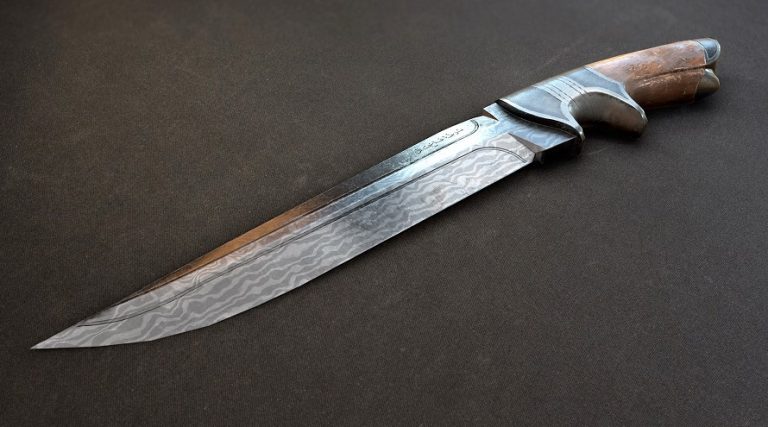 Best Steels For Damascus: Top Guide & Helpful Review